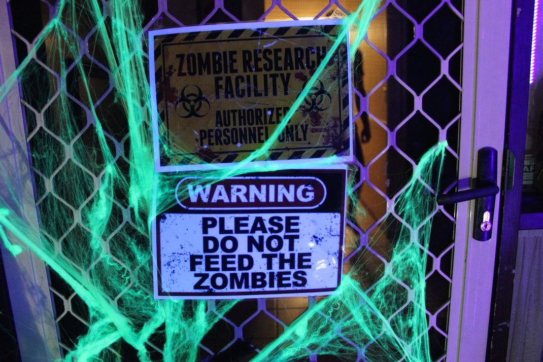 Halloween Decorating Using UV Black Lights – PARTY GOAT